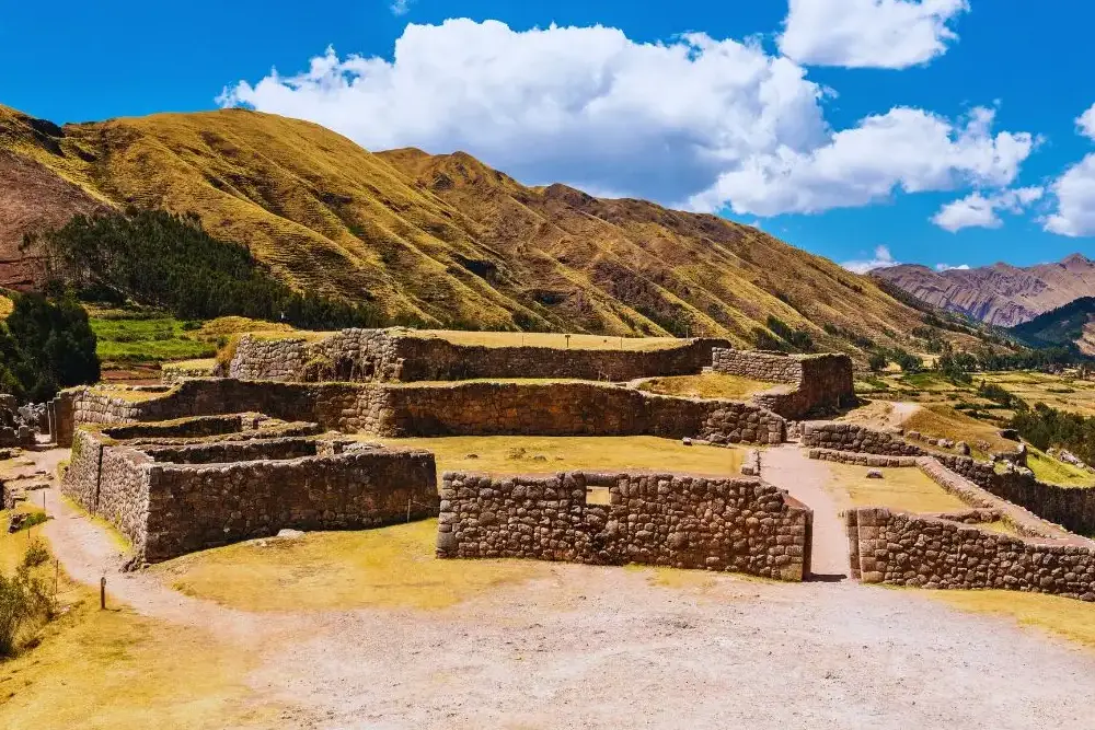 Puka Pukara: Fortaleza Roja de los Incas y su Historia Militar